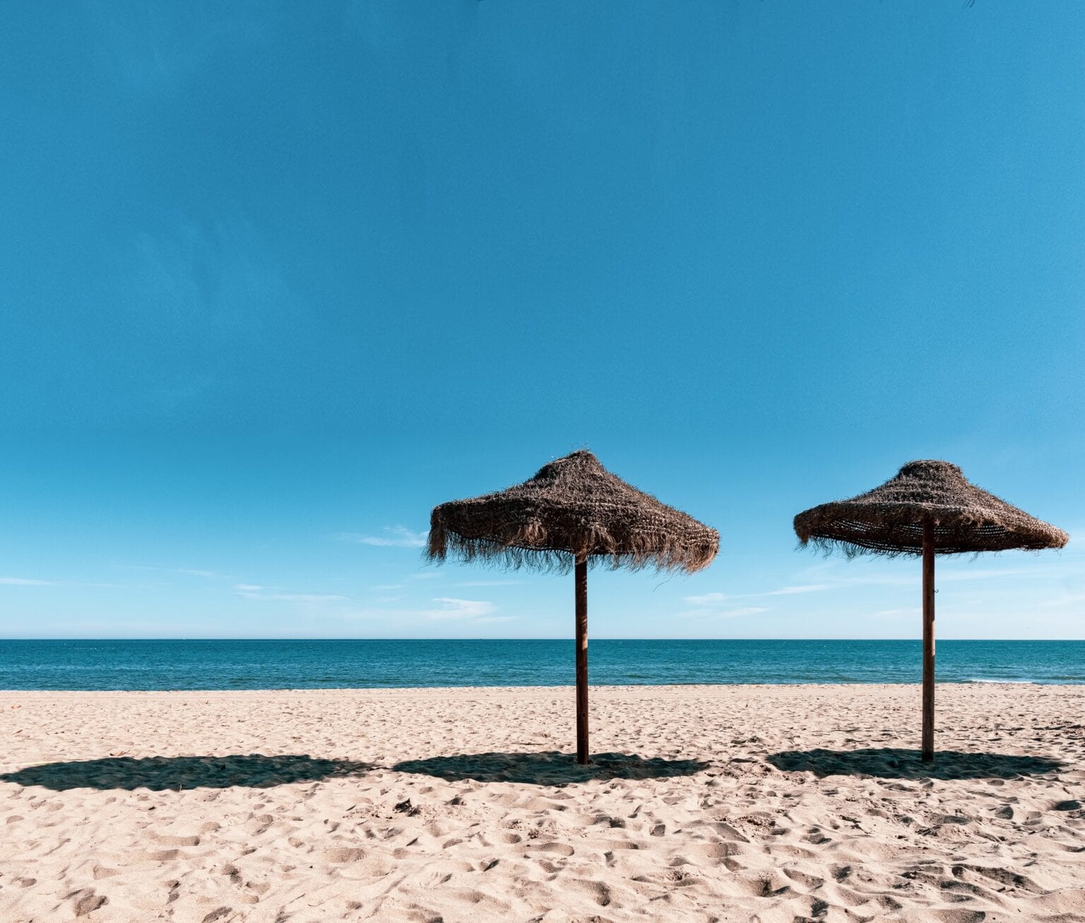 Top 10 Winter Holiday Destinations in Spain: Beach or City?