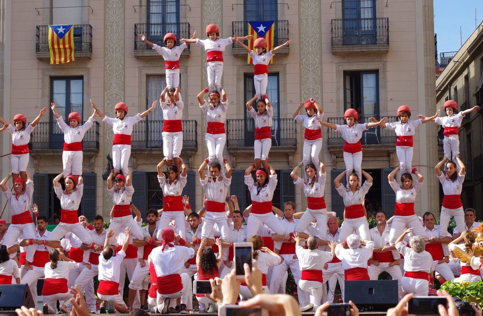 Top 10 Festivals in Barcelona (2025): Giants & Human Towers