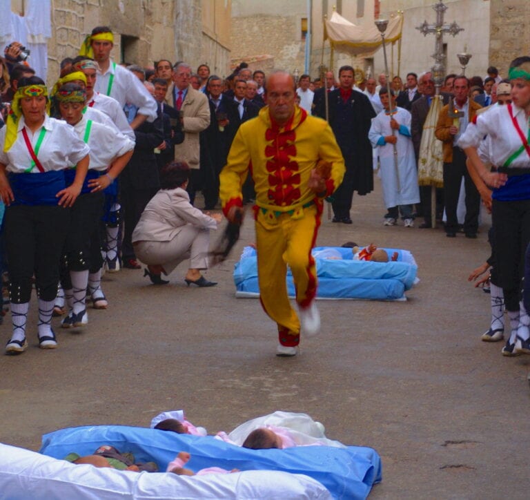 Baby Jumping Festival | El Salto del Colacho (Burgos)