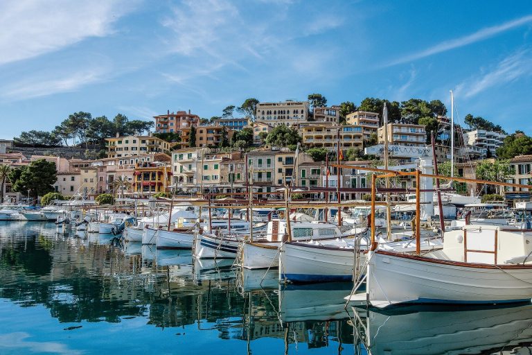 Palma to Sóller Train: Ride the Orange Express in Mallorca