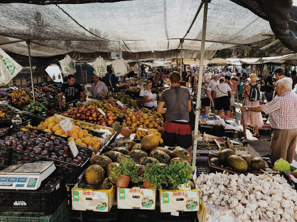 Costa del Sol Street Markets: 7-Days a Week Shopping Guide
